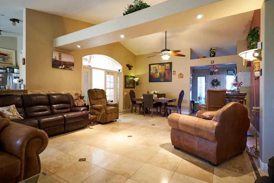 Adrian Assisted Living Senior Living Community Assisted Living In Phoenix Az Findcontinuingcare